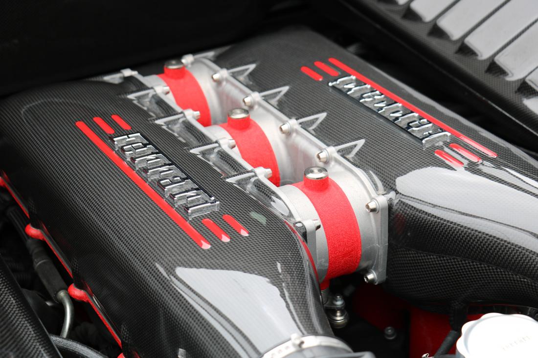 Ferrari 458 Speciale - Simon Furlonger